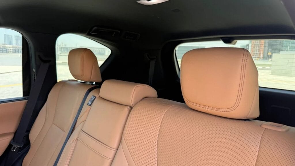 Lexus LX700h 2025: Luxury Hybrid SUV | GearsME