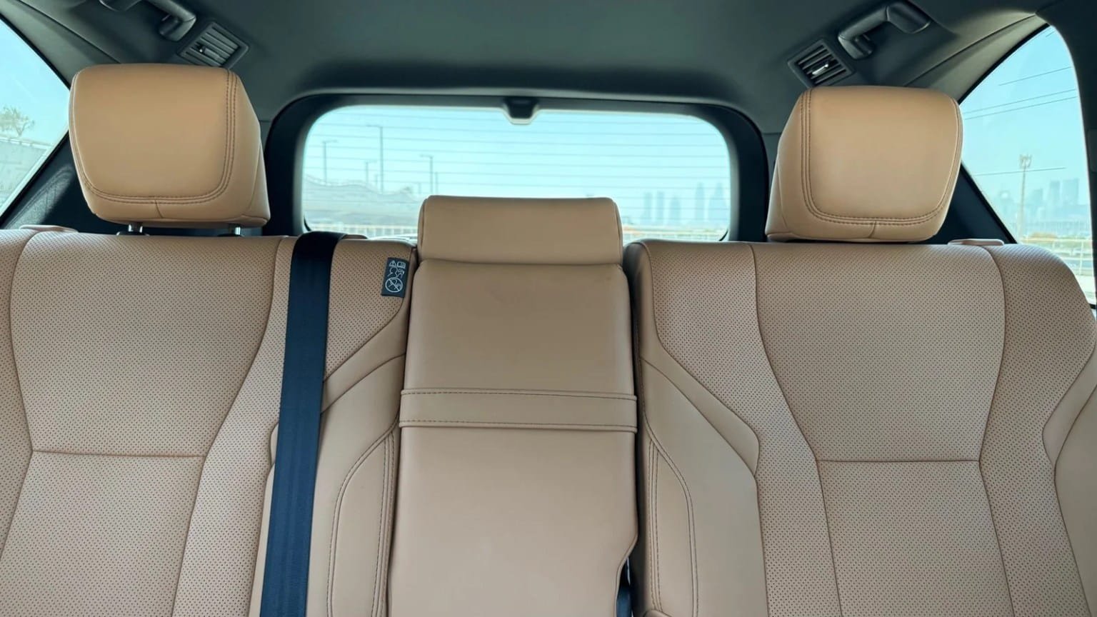 Lexus LX700h 2025: Luxury Hybrid SUV | GearsME