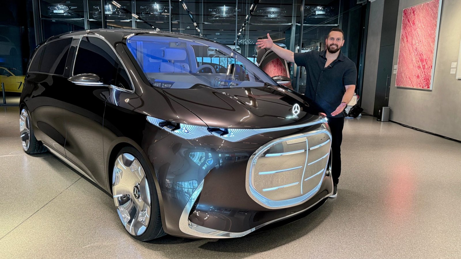 Mercedes Vision V: The Future of Smart Luxury in an Electric Van | GearsME